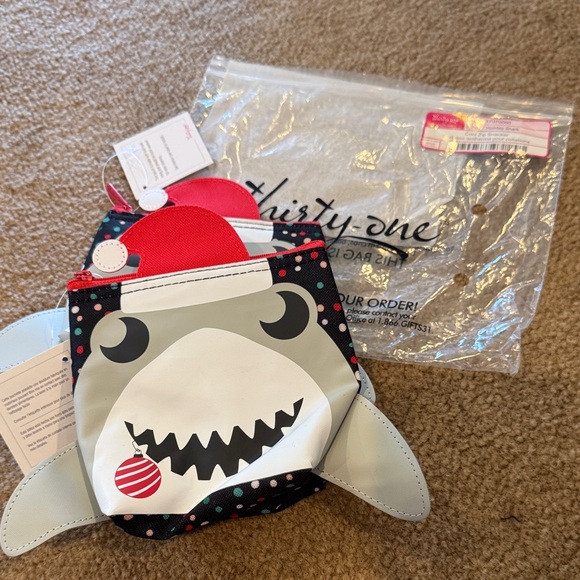 thirty-one | Other | Thirtyone Shark Pouch With Red And Black Accents ...